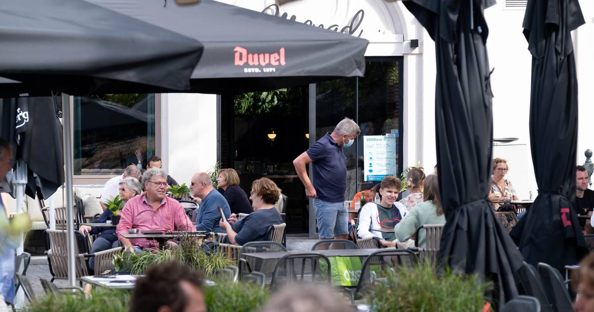 Terrasje doen op 1 mei? Gemeenten en steden in Mechelse regio wachten ...