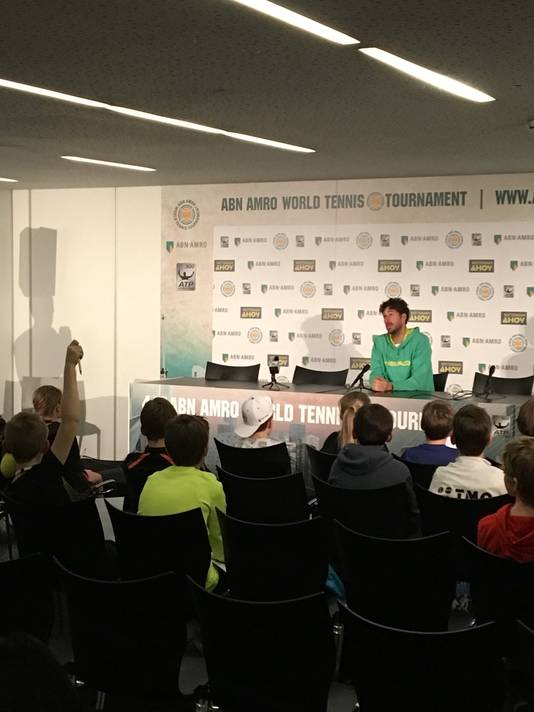 Vingers en vragende ogen voor Haase op kinderpersconferentie | Andere ...