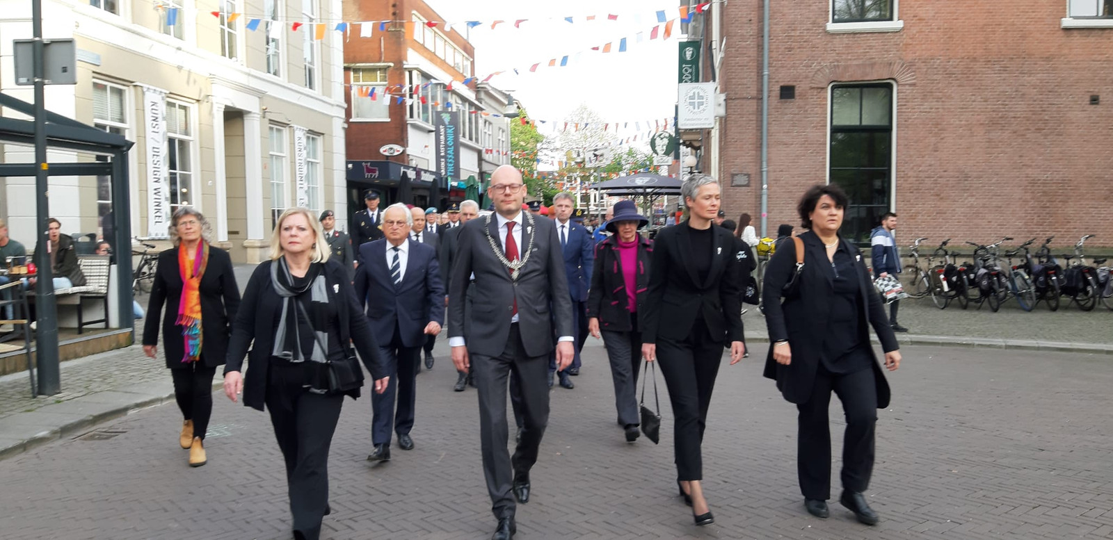Bert Woudstra, Joodse overlevende van de oorlog, tijdens herdenking in ... Bert Woudstra, Joodse overlevende van de oorlog, tijdens herdenking in ...