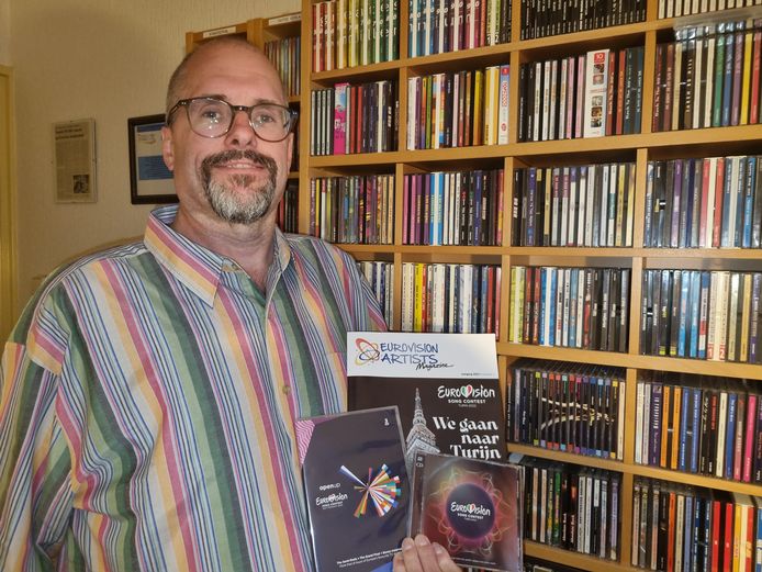 Nijverdaller Robert Schepers verwerkt Songfestival-passie in wekelijks radioprogramma, en met ...