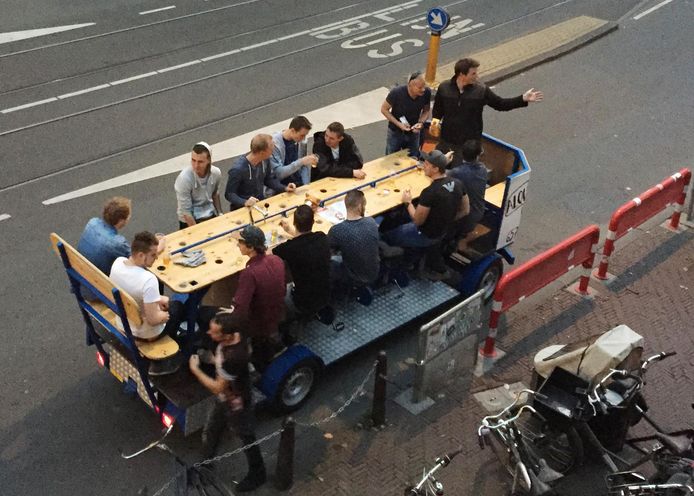 Den Bosch wil overlast bierfiets voor zijn en verbiedt de ...