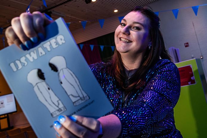 Kim waagt ultieme poging om leerlingen in Deventer boek in te lokken ...