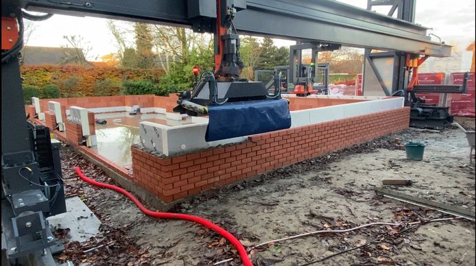 Handsaeme Machinery ontwikkelt metselrobot die in tien dagen een huis ...
