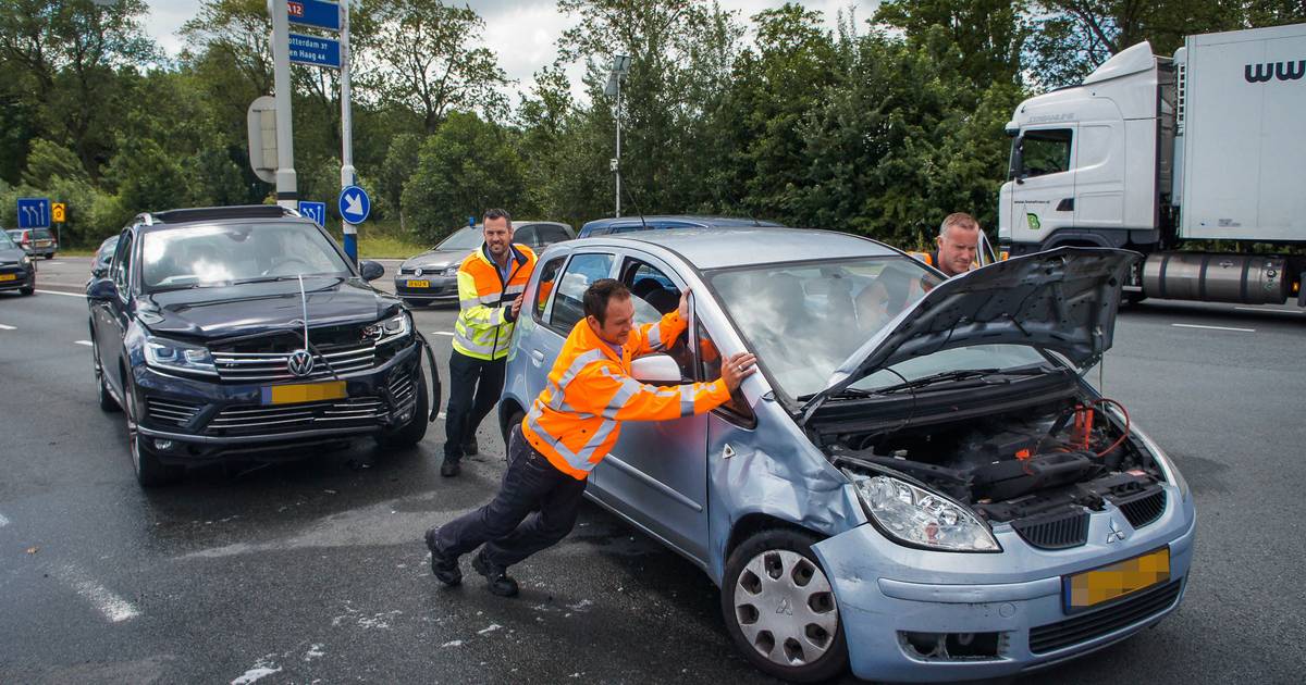 File door botsende auto's in Woerden | Woerden | AD.nl