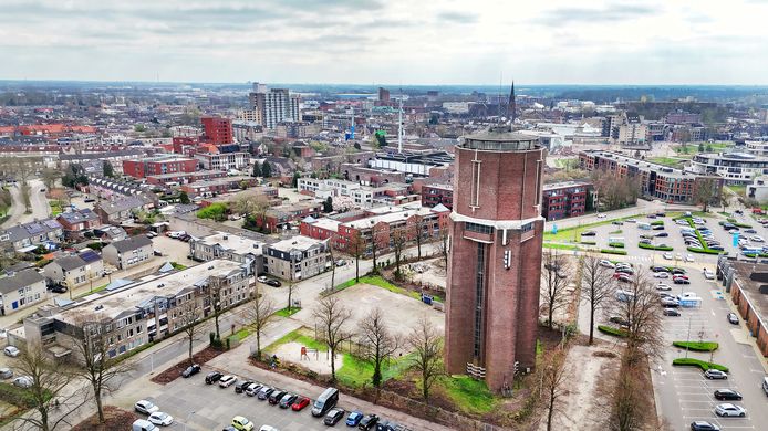 Begin 2025 meer duidelijkheid over nieuwe invulling watertoren Helmond ...