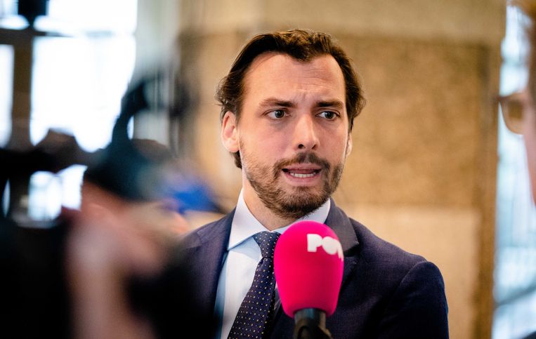 Evenement Forum voor Democratie om veiligheidsredenen stilgelegd: ‘Baudet snelde de zaal uit’
