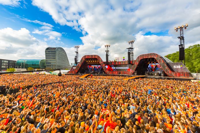 Neemt Breda afscheid van de kale parkeervlakte die het Chasséveld is ...
