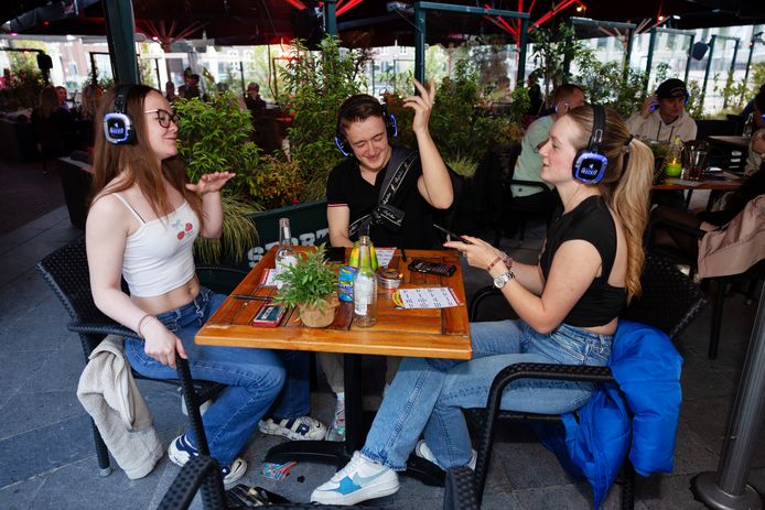 ‘silent Bingo Moet Zorgen Voor Dolle Boel Op Het Helmondse Havenplein