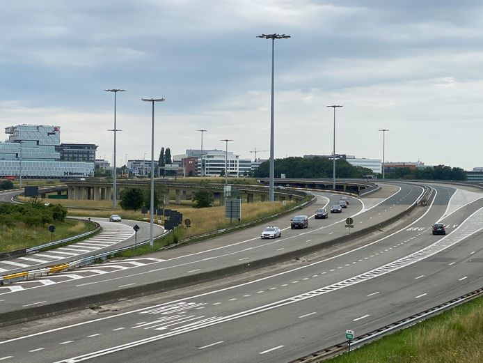 Knooppunt Brusselse ring met A201 start twee jaar later dan gepland ...