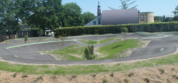 Stad opent pumptrack op site Wereldakker en nodigt iedereen uit: “Extra orgelpunt op mooi aanbod ...