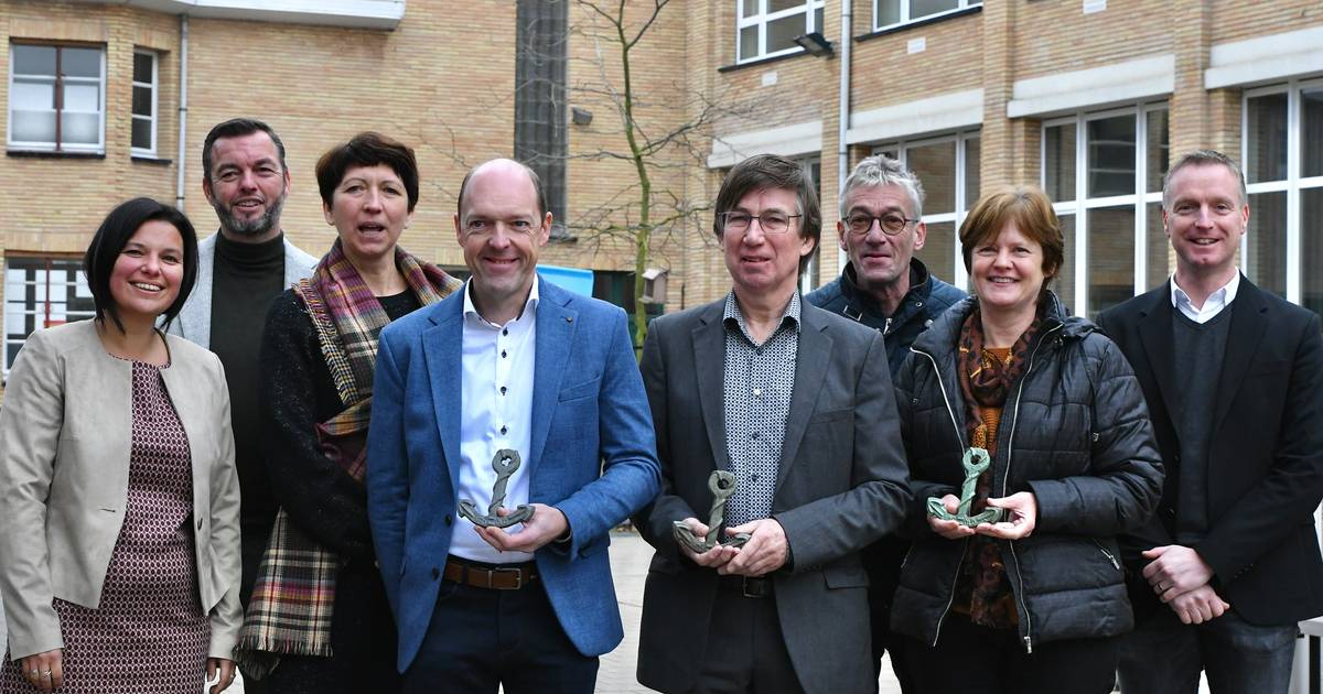 VMS reikt Ankers uit aan verdienstelijke oud-leerlingen | Roeselare ...