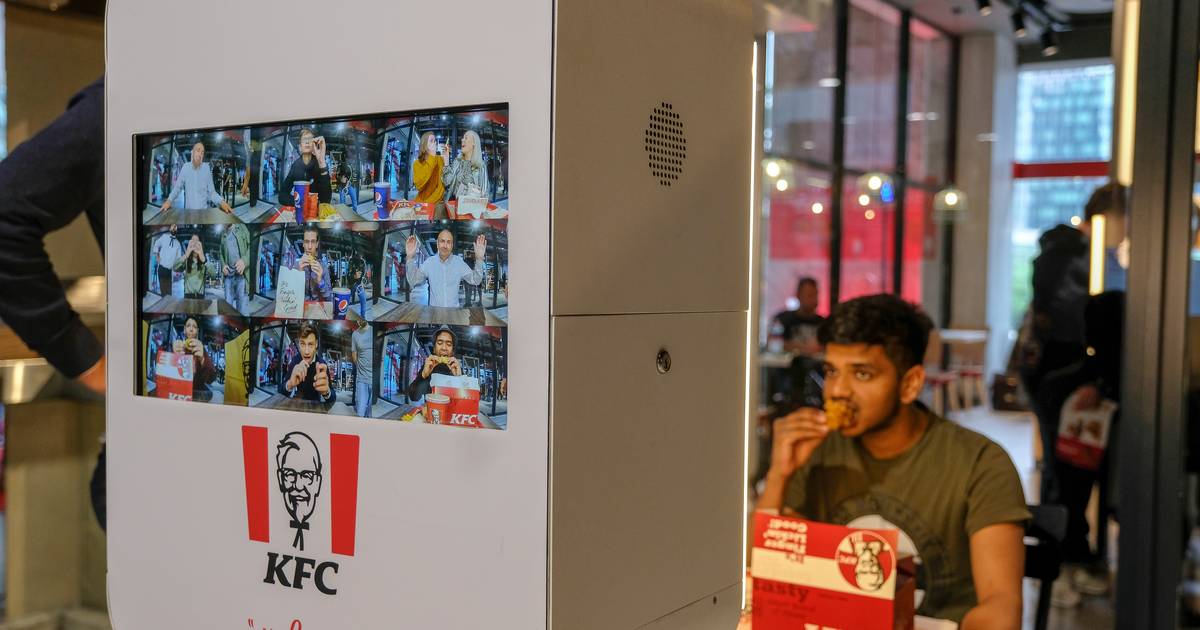 KFC moet volgend jaar sluiten en eist 7 miljoen euro van MIVB en ...