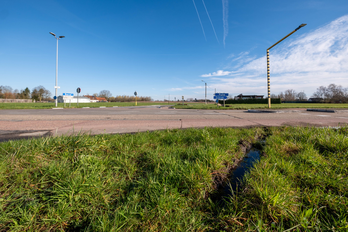 Vaste verkeerslichten op komst aan kruispunt Schriekstraat-Galgestraat: “Maar dit is géén ...