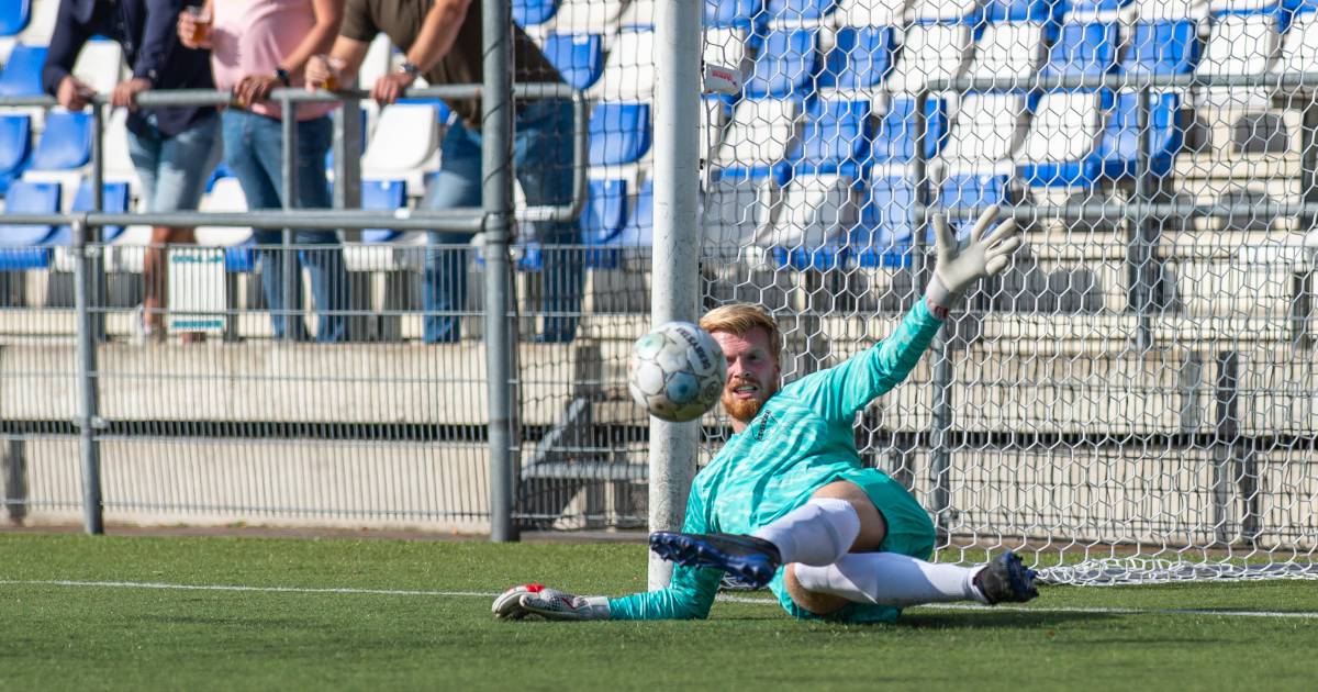 Penaltykiller Ralph Bultman van AGOVV wil het zijn trainers moeilijk ...
