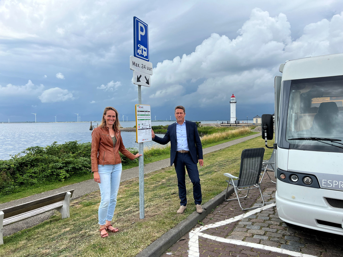 Wakker worden met het water als uitzicht: proef met camperplekken langs ...