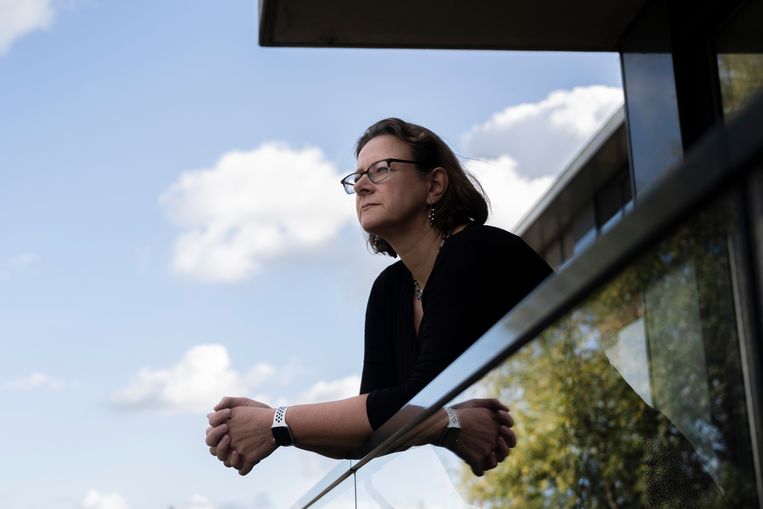 Elisabeth Bik wordt geprezen én bedreigd om haar onderzoek naar ...