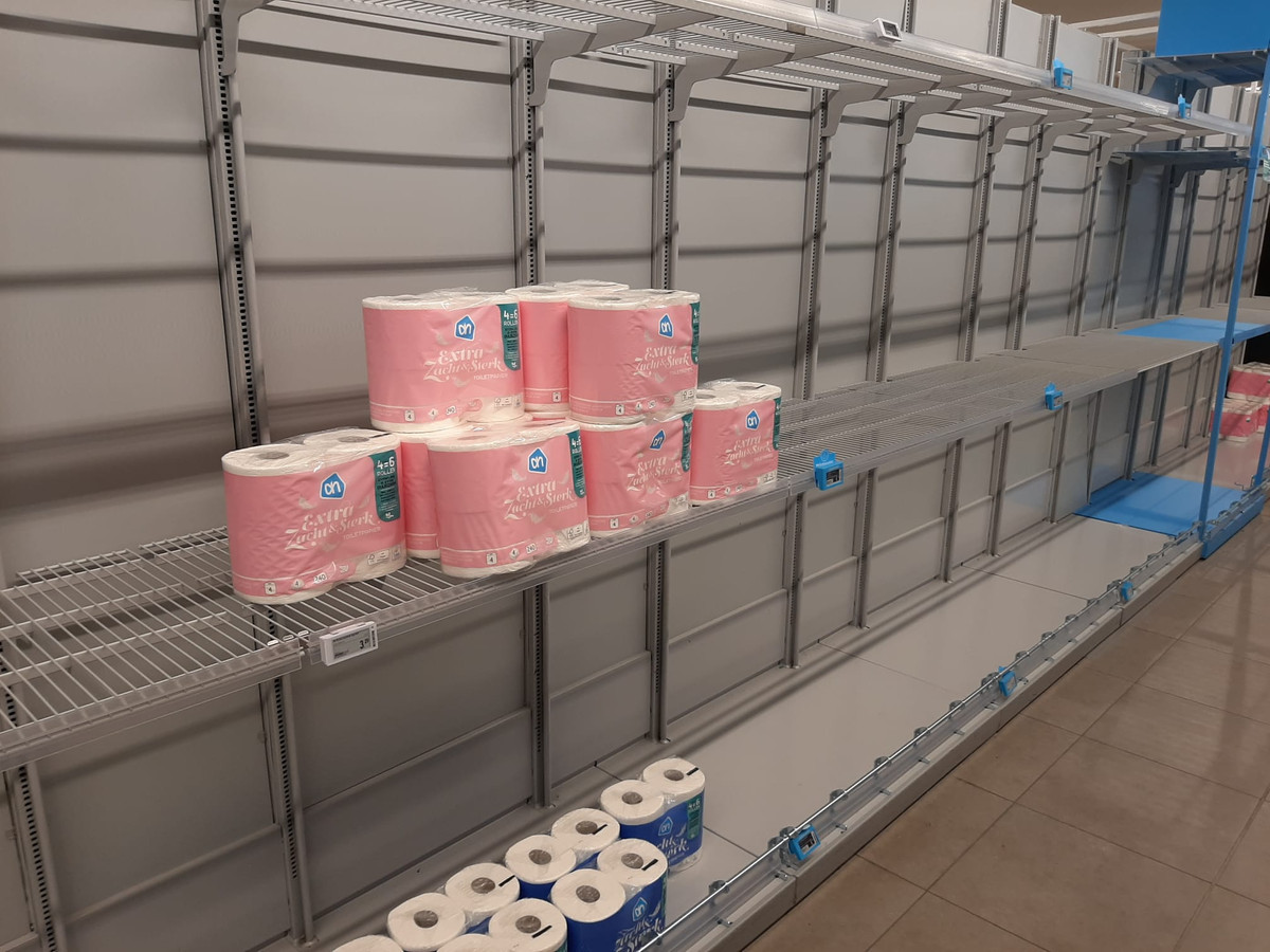 Pijnlijk lege schappen bij Albert Heijn: steeds meer boodschappen raken ...