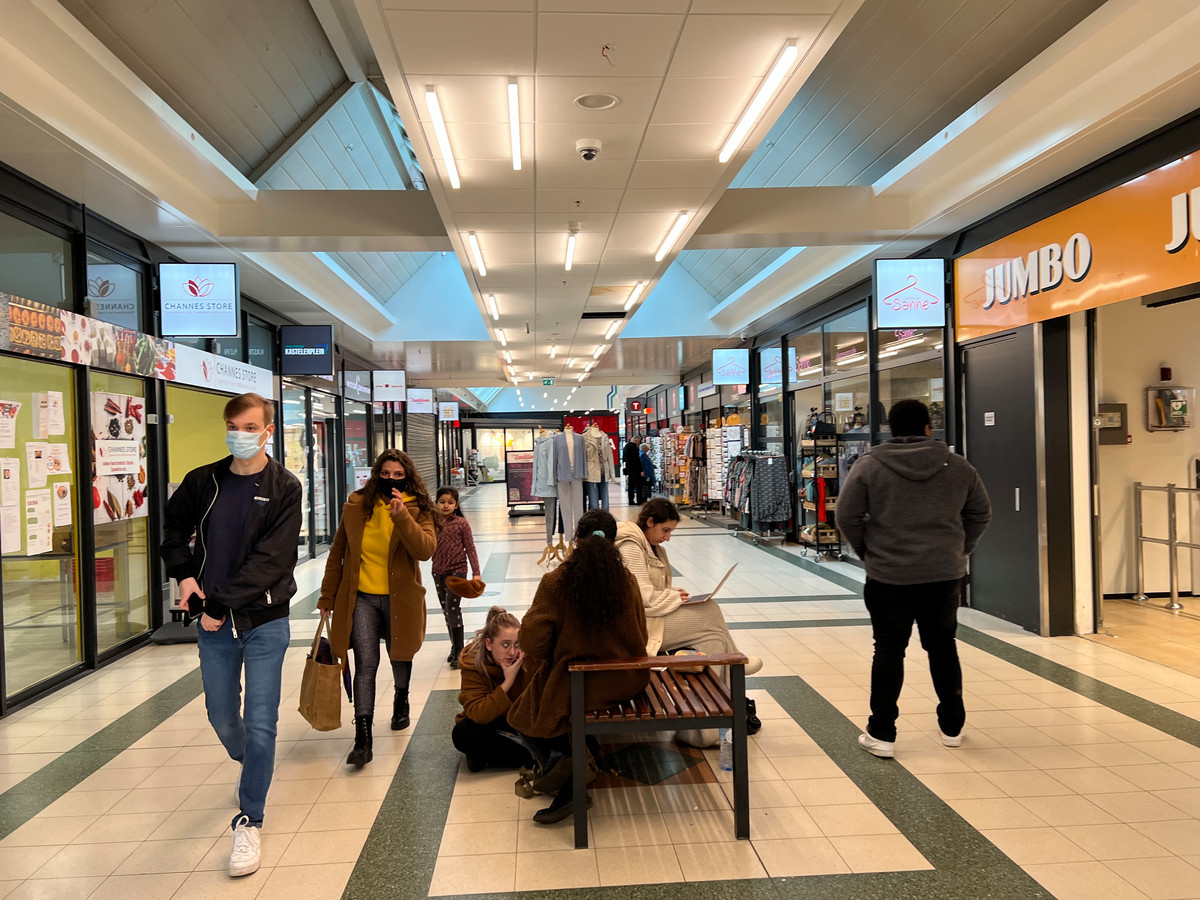 Weer nieuwe eigenaar voor winkelcentrum Kastelenplein Eindhoven ...