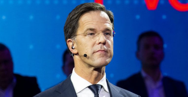 Dít is Caroliene: de vrouw die Rutte roept als hij een black-out heeft