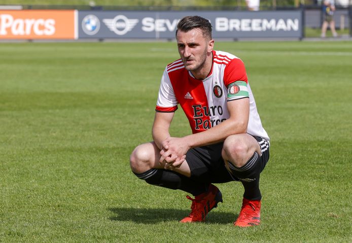 Sandin Avdic baalt van vertrek bij Sportclub Feyenoord: ‘Mijn vrouw ...