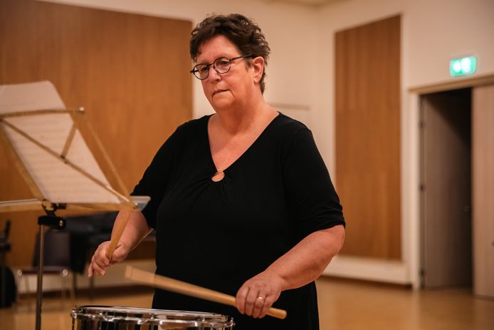 Pieternel slaat er al vijftig jaar op bij Heusdense drumband: ‘Ge hoeft ...