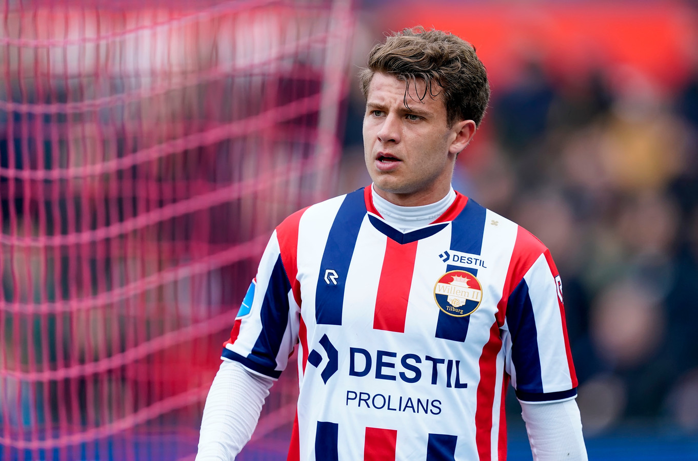 Hoofdsponsor Destil twee jaar langer op het shirt van Willem II | Foto ... Hoofdsponsor Destil twee jaar langer op het shirt van Willem II | Foto ...