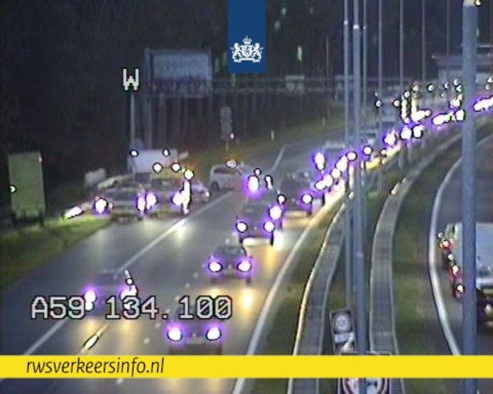 Ongeval op A59 voor knooppunt Empel bij Den Bosch | Den Bosch | AD.nl