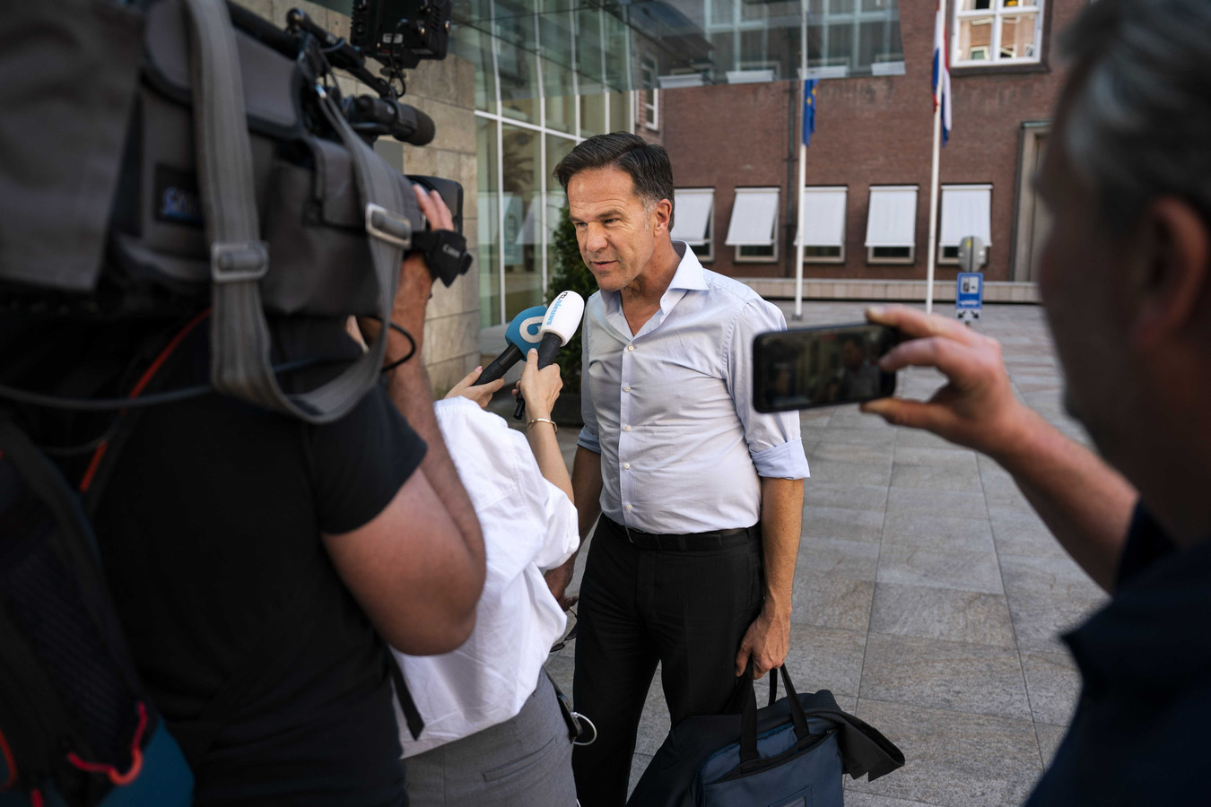 Zes ministers zetten ‘cruciale stappen’ in ‘indringend gesprek’ over ... Zes ministers zetten ‘cruciale stappen’ in ‘indringend gesprek’ over ...
