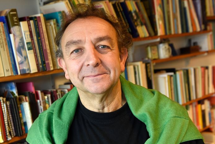 Jon van Eerd laat alter ego Harrie Vermeulen weer los op het podium ...