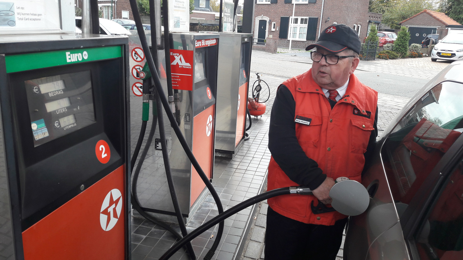 Bemand én bijzonder tankstation: ‘Vriendelijkheid kost niets, dat wordt ...