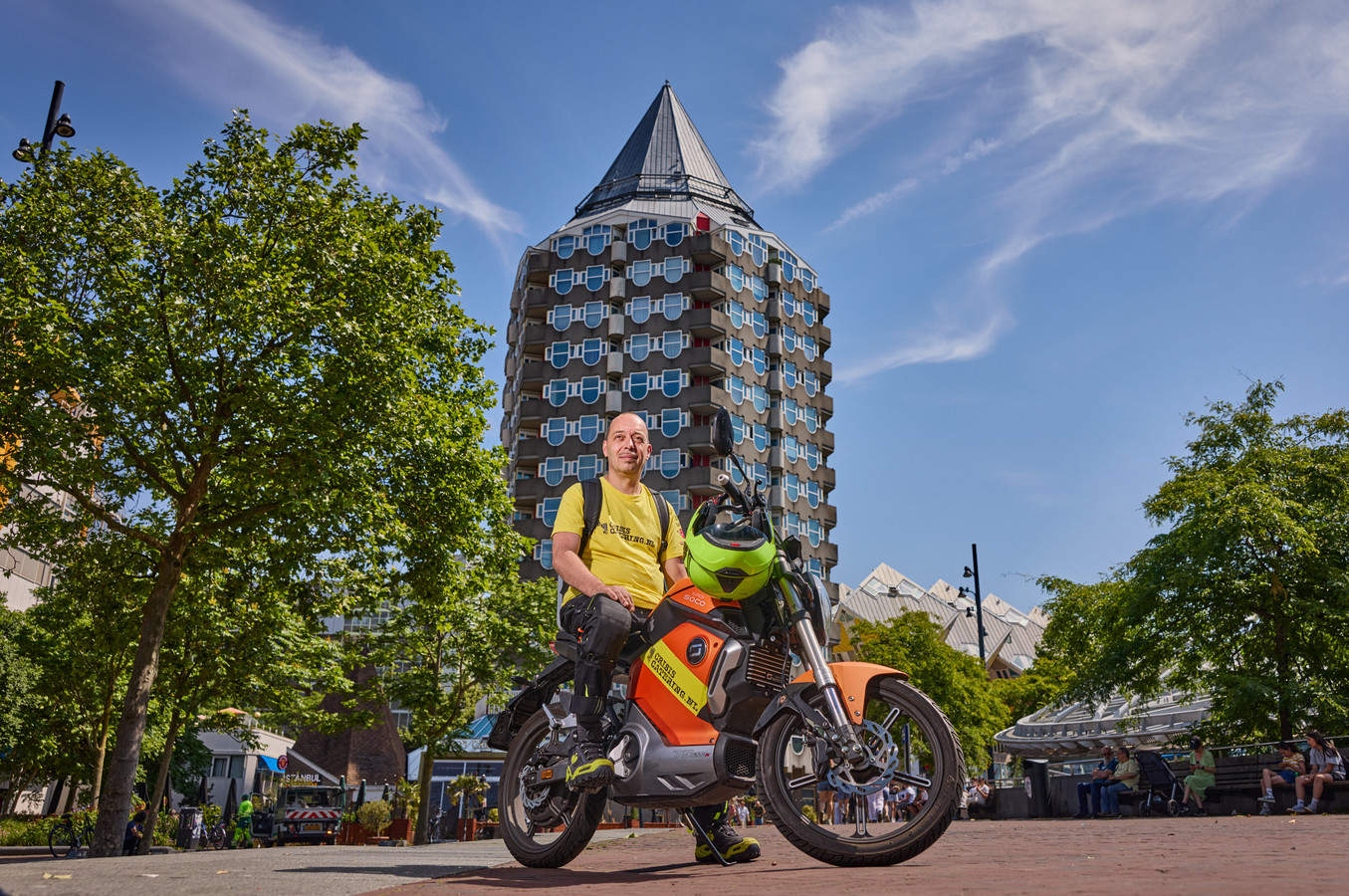 Van AH-zegeltjes tot een donatie van 1,5 ton: volop giften voor hotel ...
