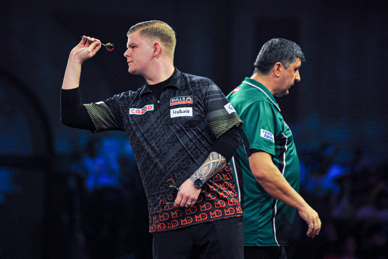 Topdarter Mike De Decker komt thuismatch spelen in café Ons Huis | Foto ...