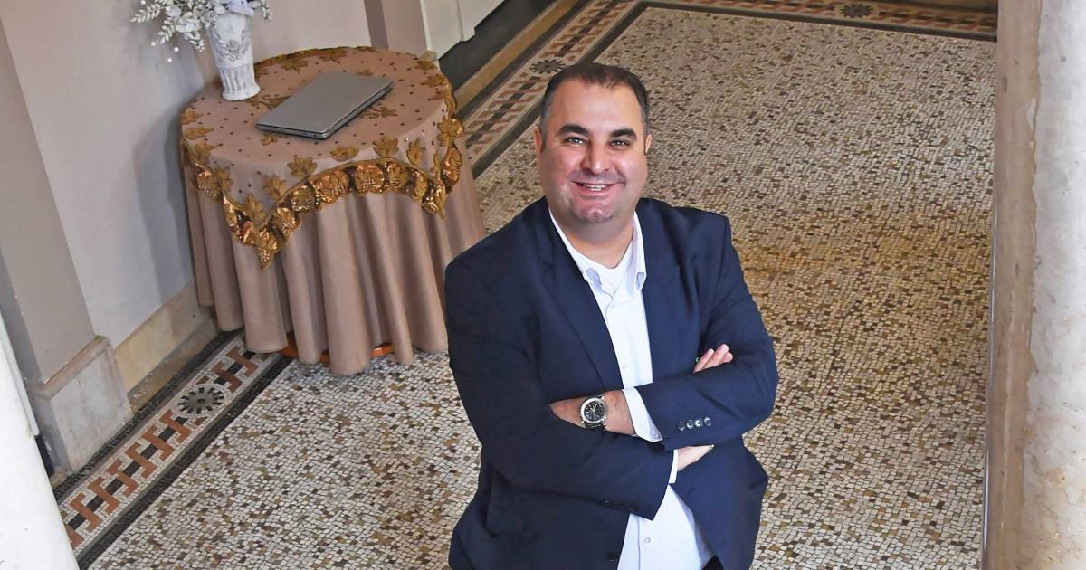 Dit is de ‘zomerhit’ van Salar Azimi en rapper Farid | Binnenland | bd.nl