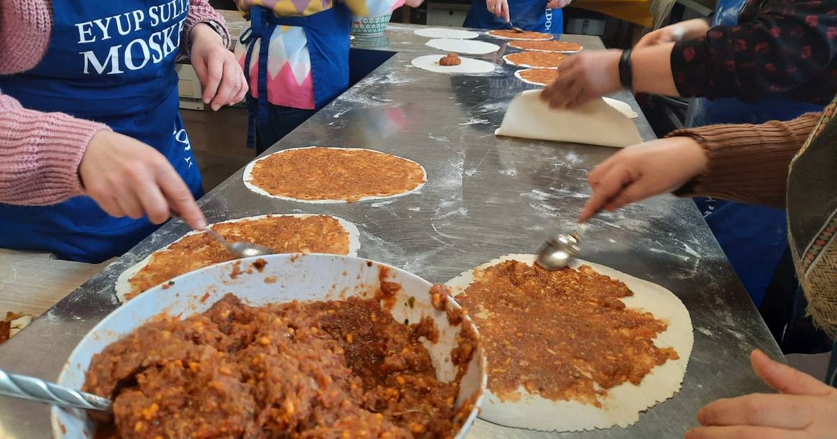 Verkoop van etenswaren bij Apeldoornse Eyup Sultan Moskee: opbrengst ...