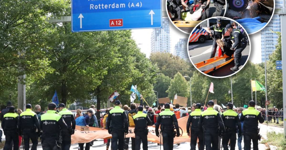 Politie grijpt razendsnel in: 317 actievoerders van A12 gehaald, zonder ...