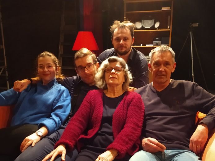 Toneelkring Schoolbond stelt première weekje uit | Lier | hln.be