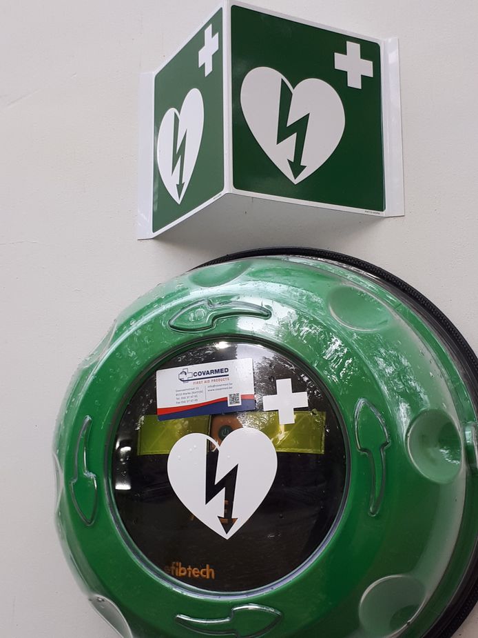 AED-toestel redde zaterdag het leven van jonge dame op ezelsstoet ...