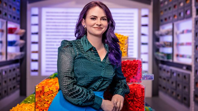 Esmee (25) werkt ‘toevallig’ voor Lego en is nu tv-ster: ‘Kan me geen ...