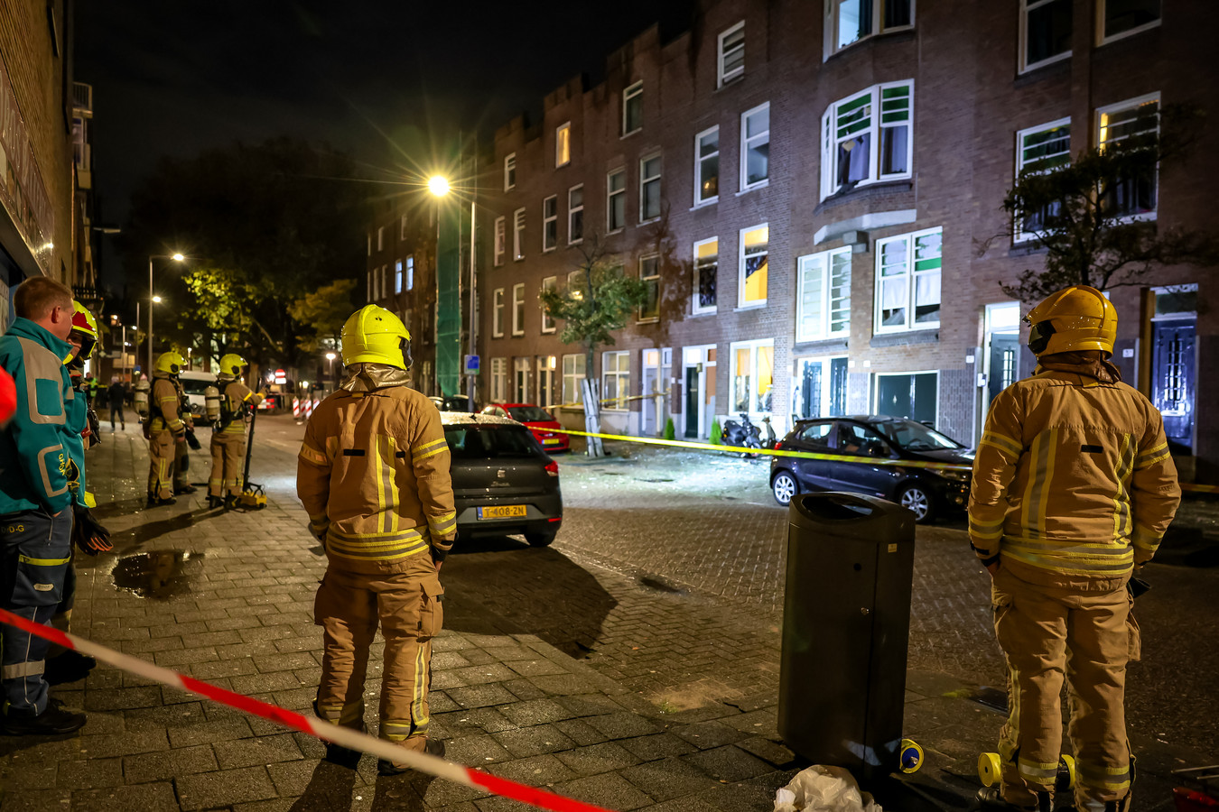 Explosie bij woning in Rotterdam-West | Foto | AD.nl