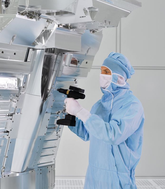 ASML haalt hoogste EUV-snelheid ooit in laboratorium in Veldhoven ...