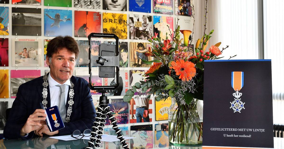 Koninklijke onderscheidingen voor Annie van Hooijdonk en Herman Kruis ...