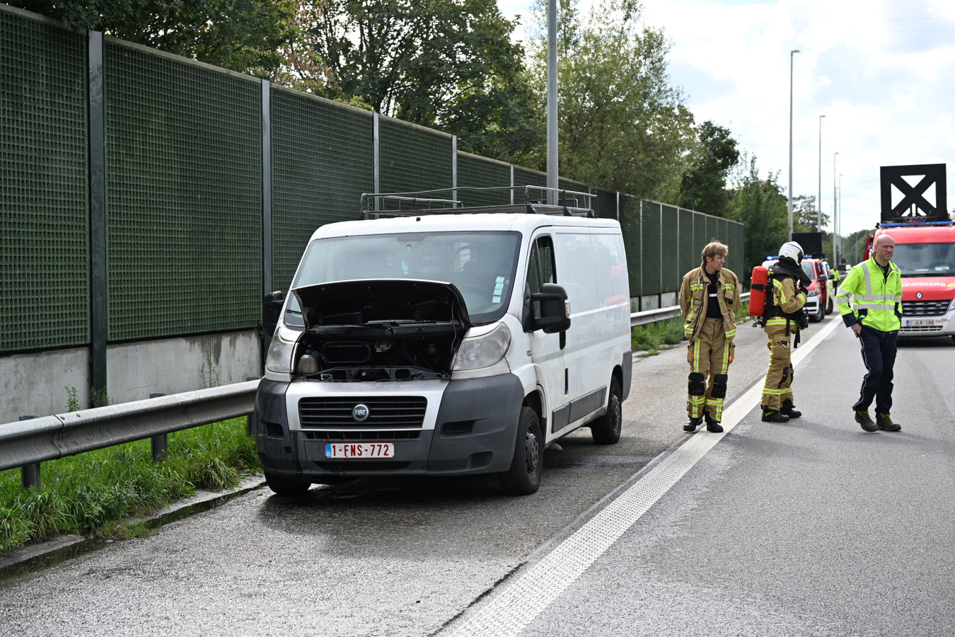 Melding van brandend voertuig leidt brandweer tot mysterieuze ...