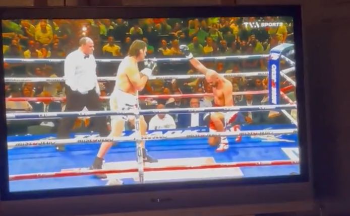 Aparte beelden: bokser weigert te vechten, maar tegenstander kan het ...