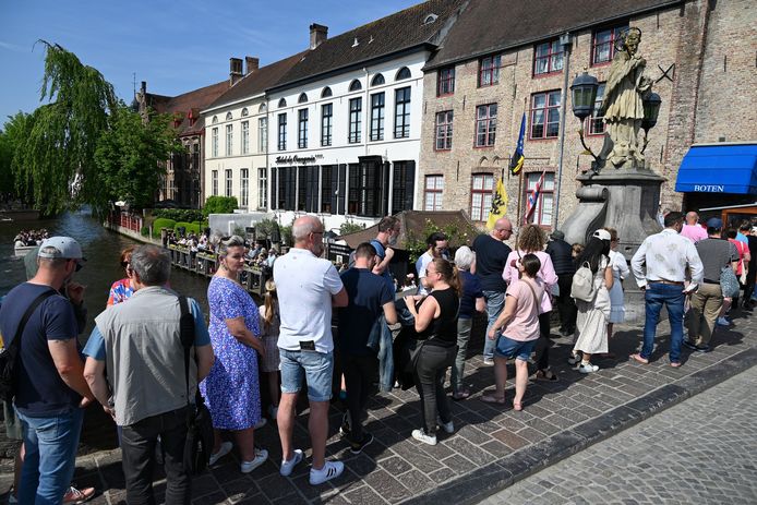 Daar is de lente, tijd voor een boottochtje op de Brugse Reien (als je ...