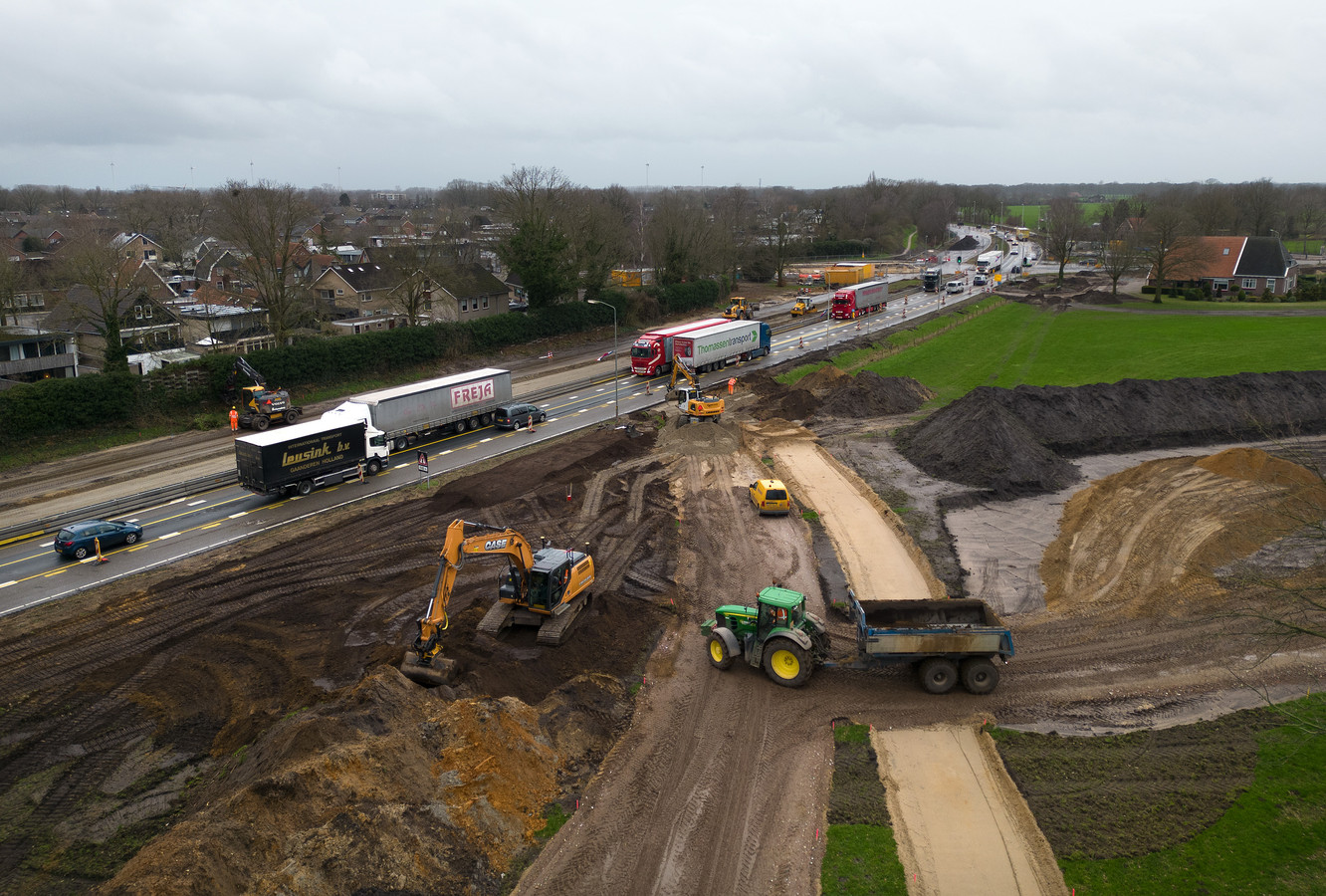 Achterhoekse verkeersader N18 op slot: kruising weg, fietstunnel komt ...