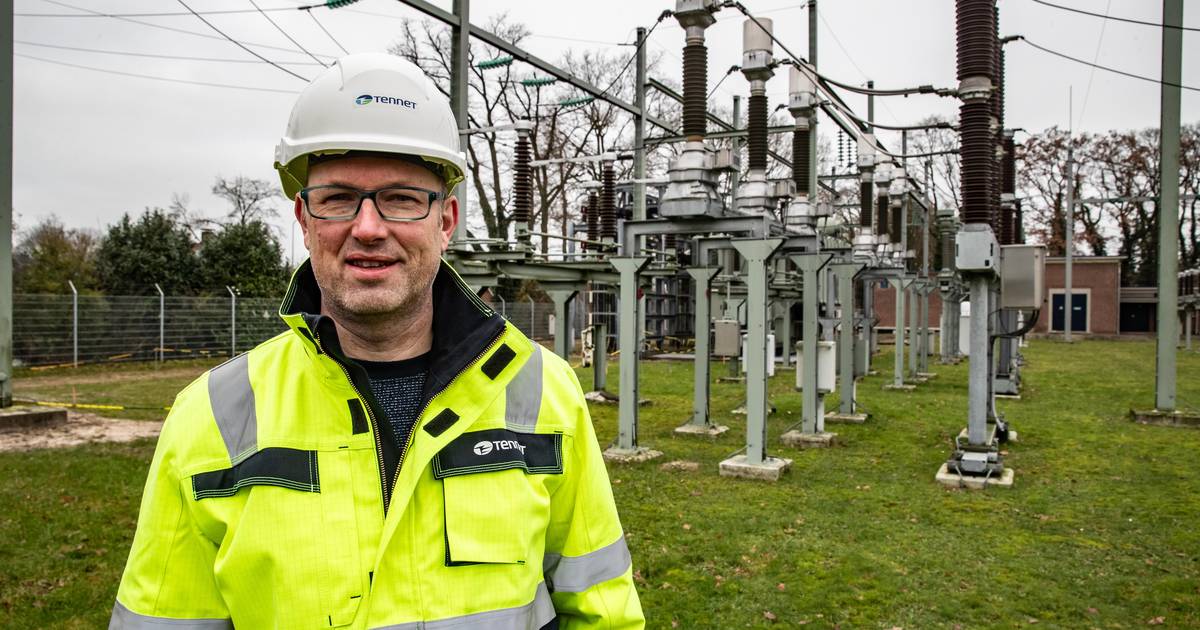 Werken onder hoogspanning in Raalte voor solide elektriciteitsnet: ‘Een ...