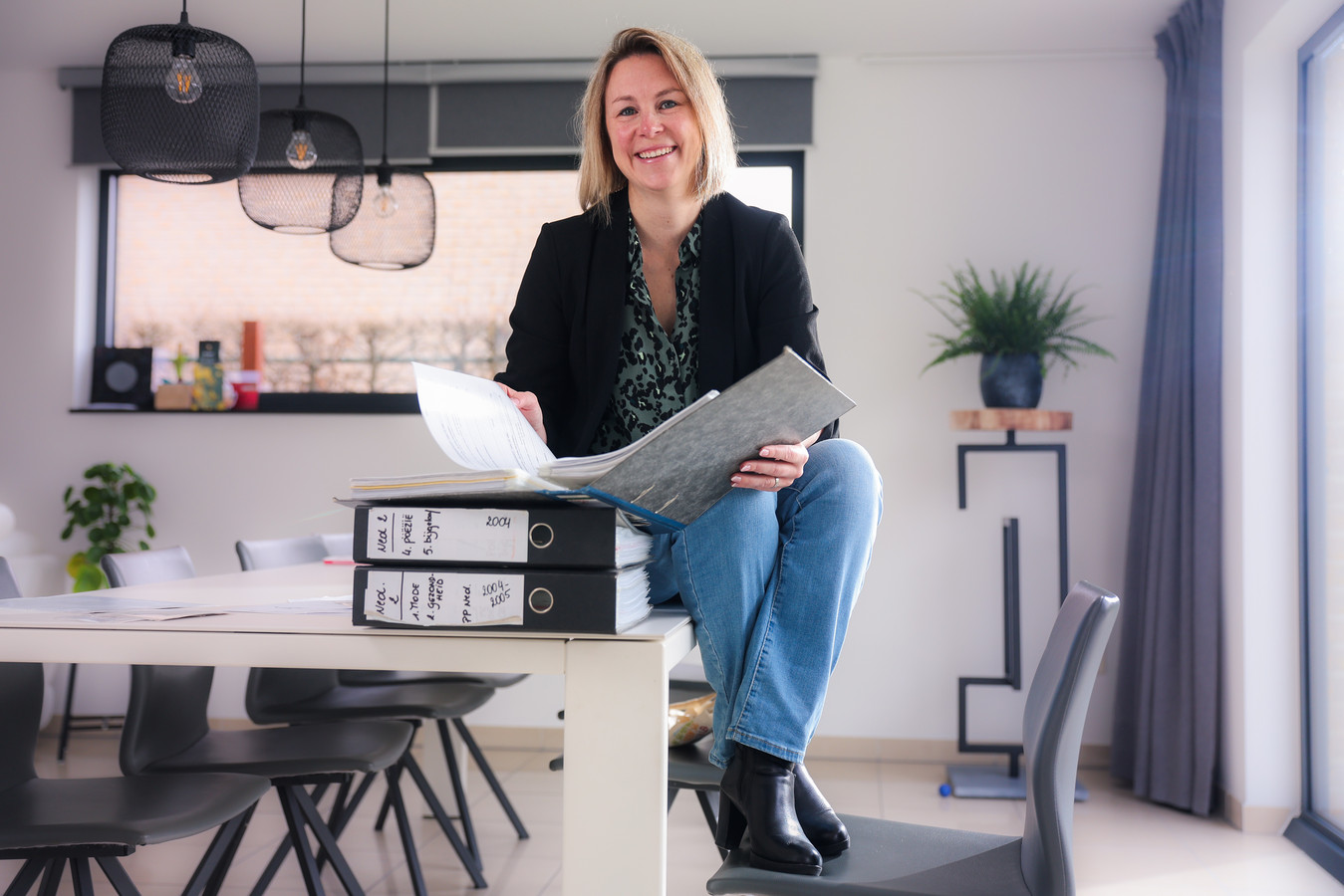 Dit is Karolien Vertriest, de leerkracht over wie Zwangere Guy tijdens ...