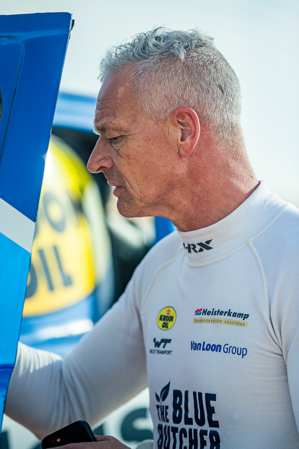 Tikje voor Van Kasteren, mokerslag voor Erik van Loon die het gehad ...