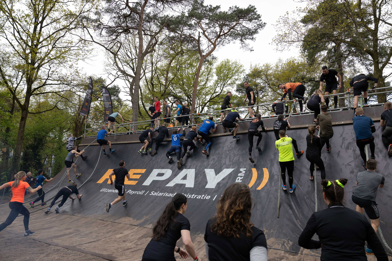 Eerste Breakout Run in Vught: ‘Gevangenen’ moeten flink aan de bak voor ...