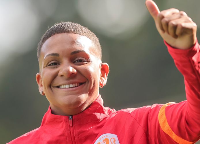 Shanice van de Sanden en vriendin verwachten eerste kindje: ‘Kunnen ...